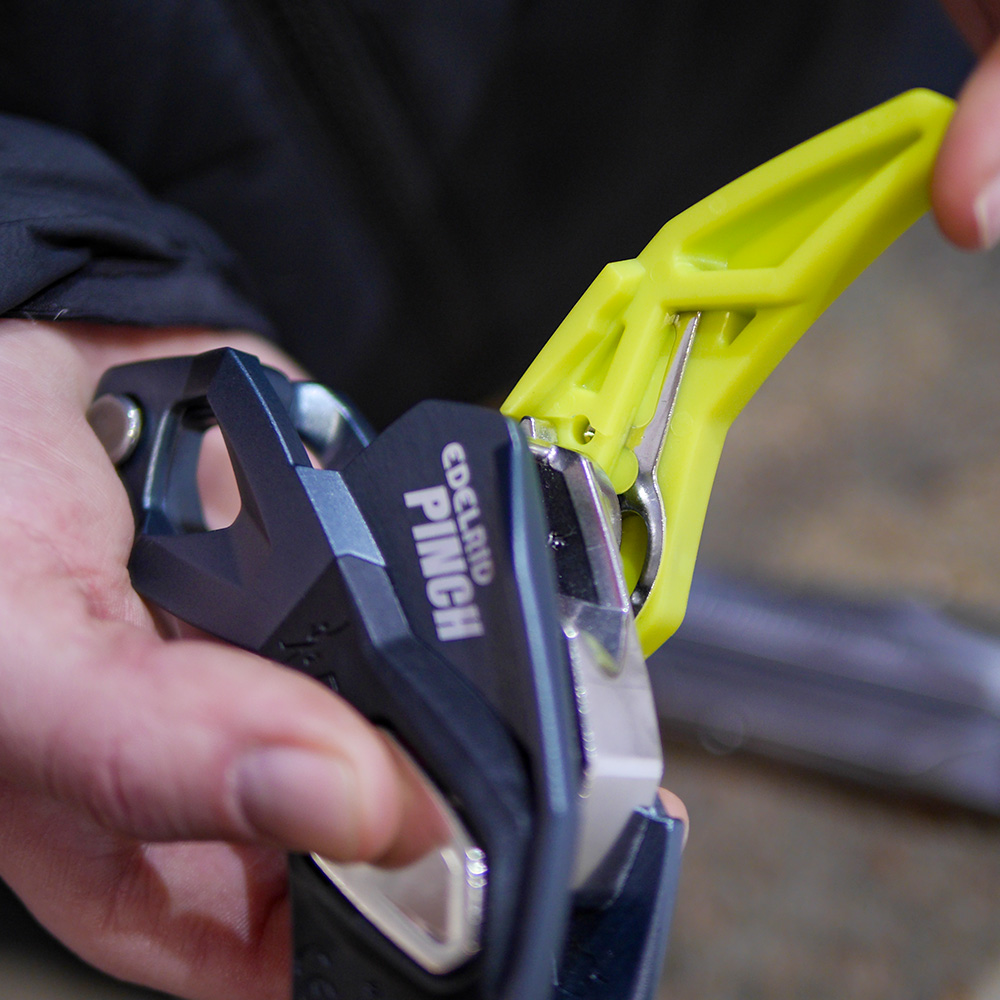 Edelrid Pinch Review: The Optimus Prime of Belay Devices? | Mountain ...